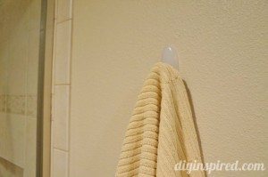 Organizing Your Bathroom with Command Brand - DIY Inspired