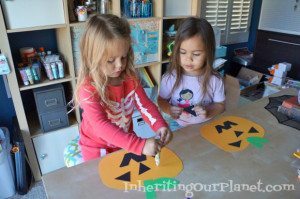 Last Minute Halloween Craft for Kids - DIY Inspired
