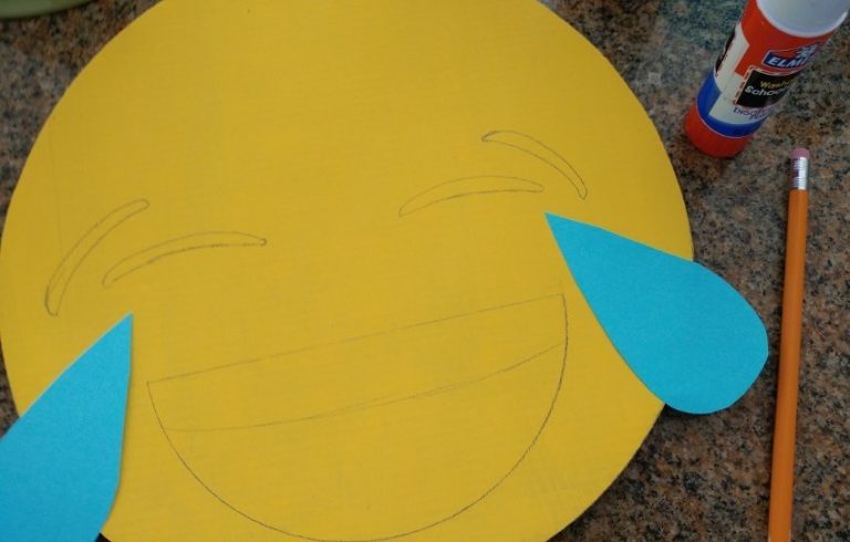 How to Make Cardboard Emoji Faces - DIY Inspired