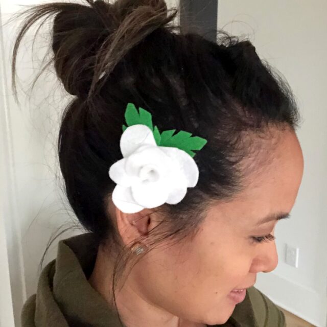 Easy Felt Flower Barrettes - DIY Inspired