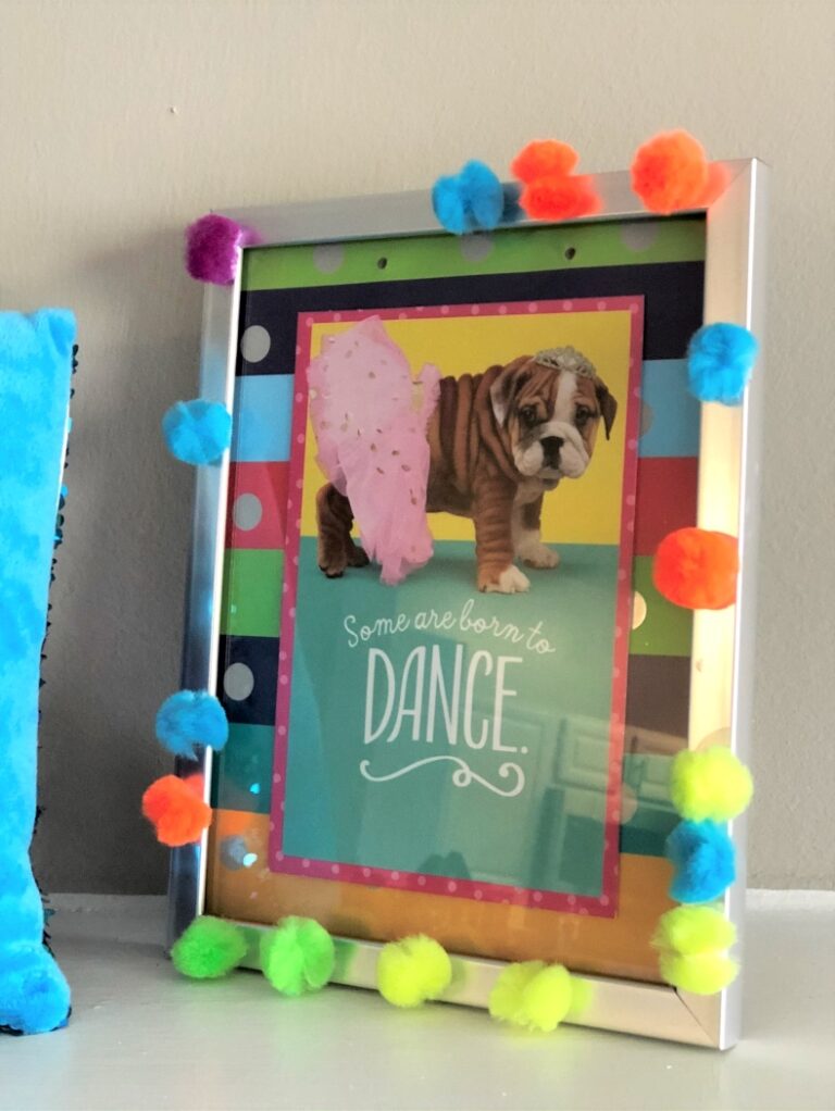Dollar Tree Challenge DIY Picture Frames - DIY Inspired