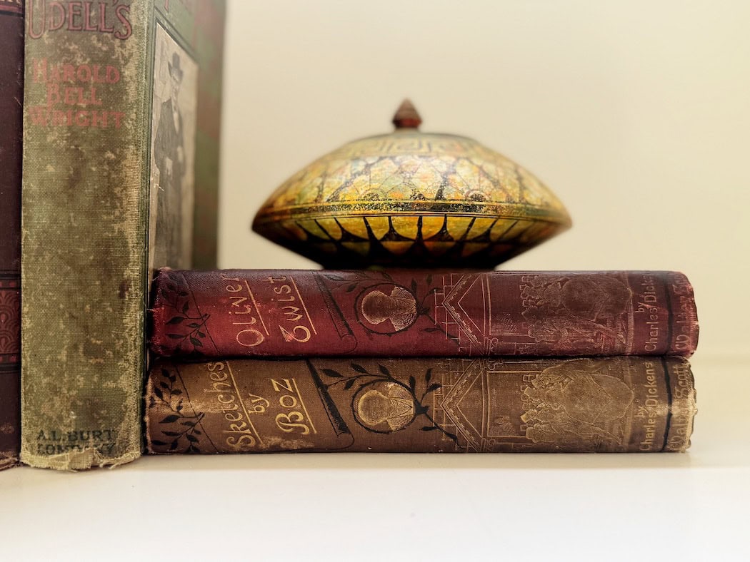 How People Make Money Flipping Old Books - DIY Inspired